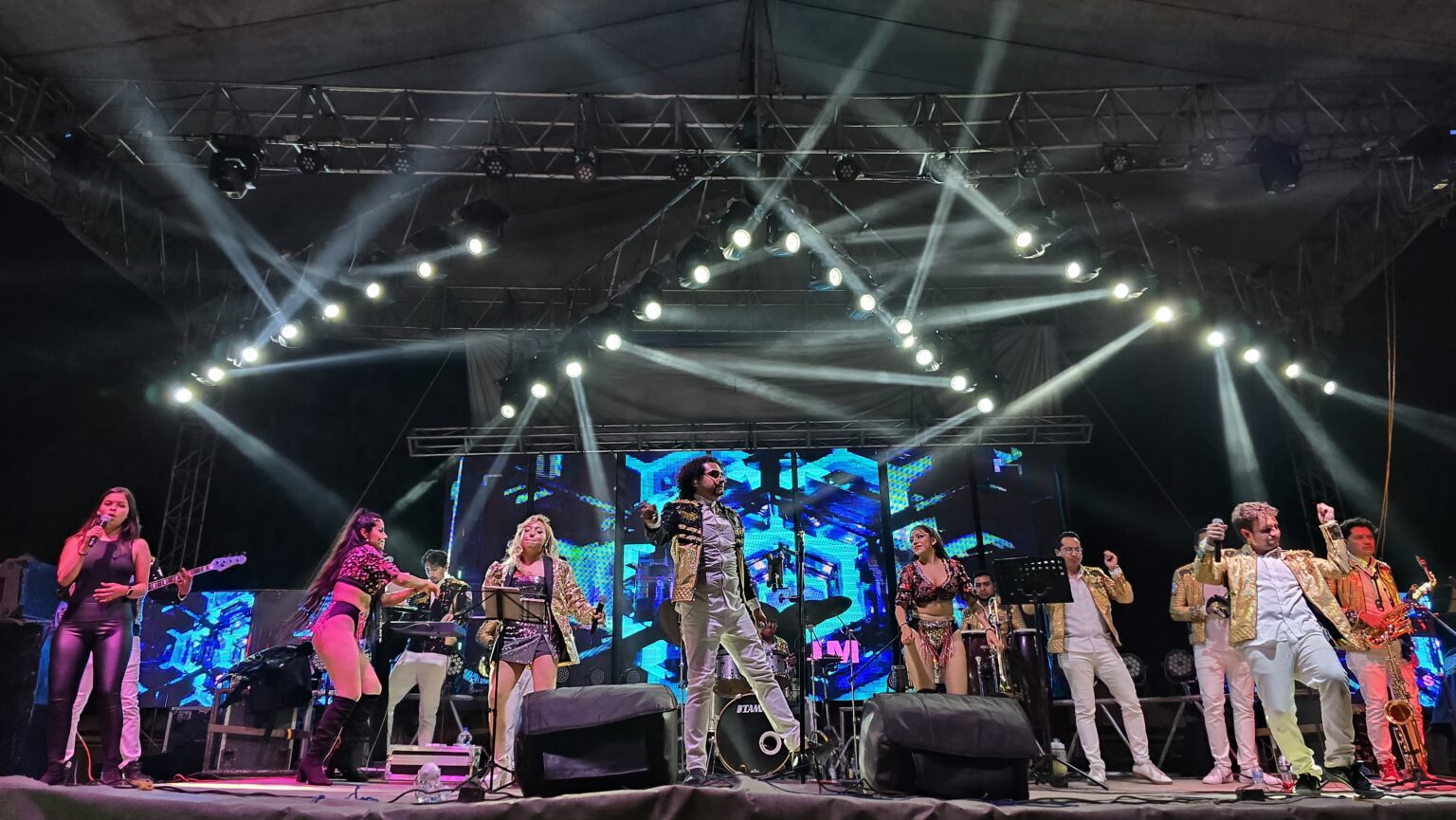 Grupos musicales para fiestas cdmx - Grupo Musical Feeling / Cobertura ...